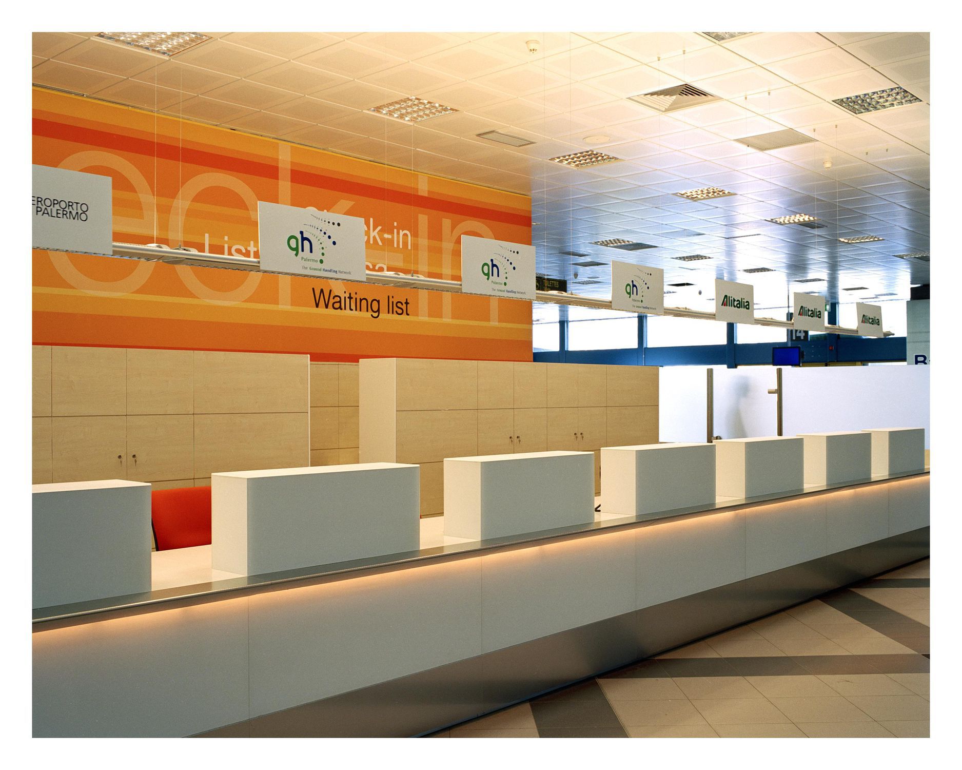 Check-in counter - Banco Check-in Palermo - CUTINI GROUP SRL - boarding ...