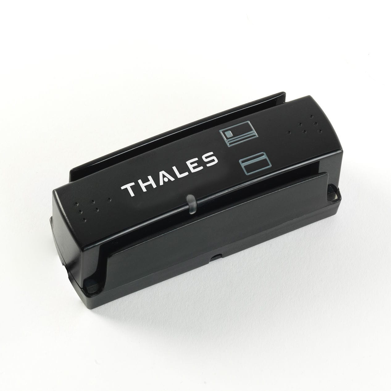 Passport document reader - CR100M - Thales - Cybersecurity & Digital ...