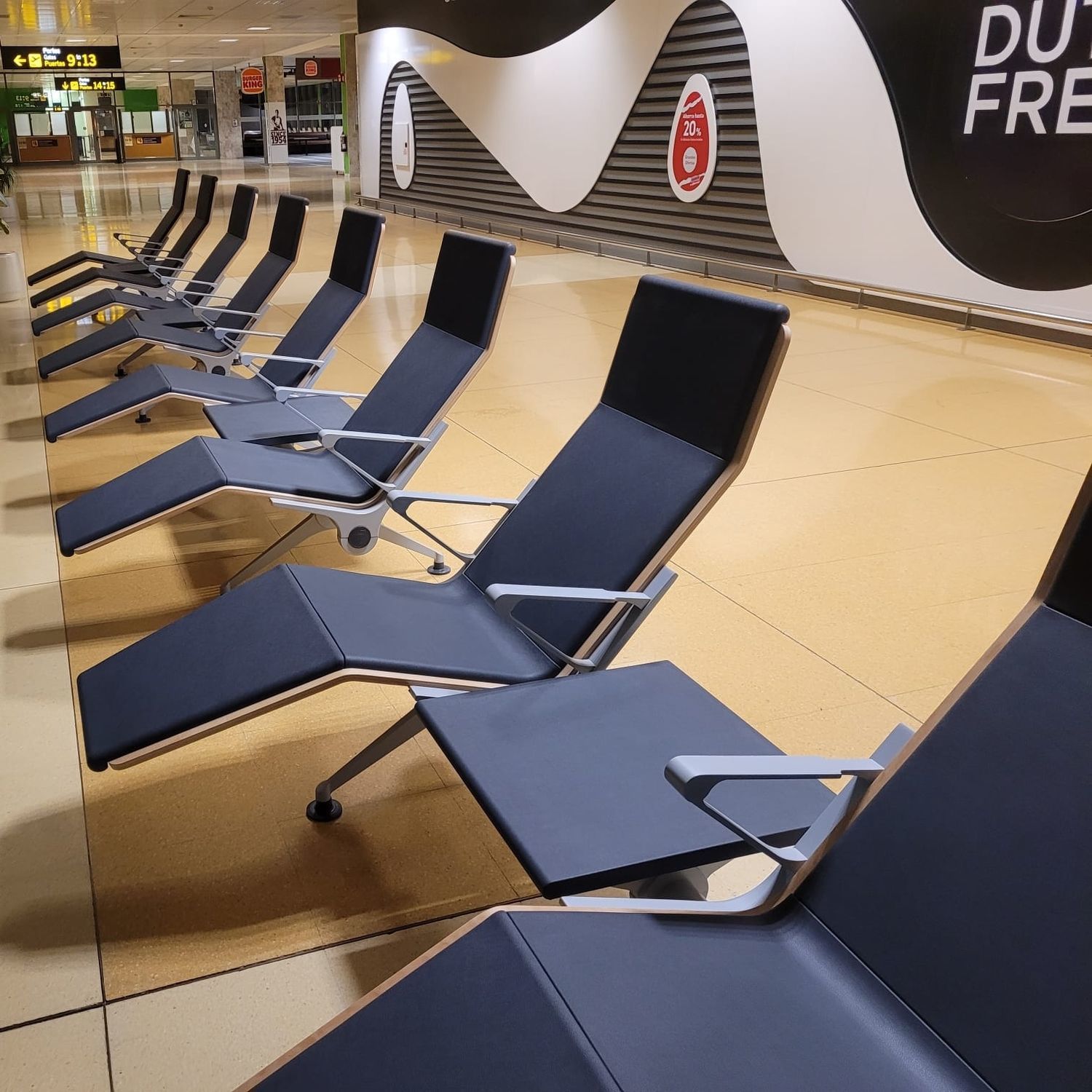 Airport beam chair - RECLINER - IMAT - multiplace / wooden / polyurethane