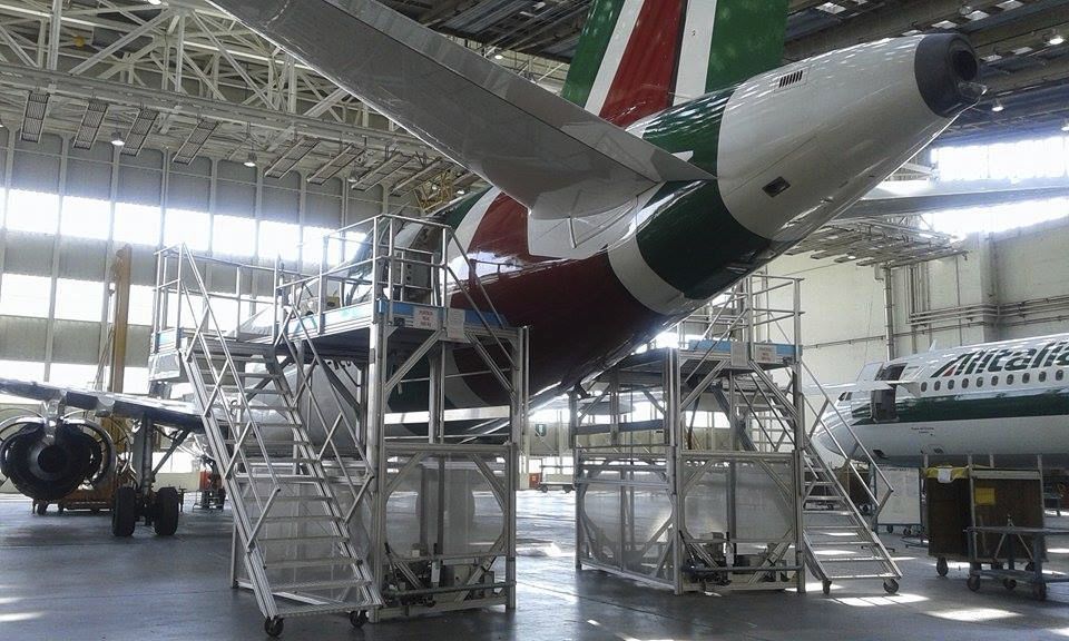 Cargo hold access platform - Lima Trade srl - movable