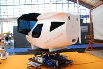 Cockpit simulator, Simulator with enclosed cockpit - All the ...