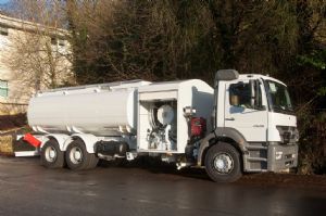 Self-propelled refueller - FLUID TRANSFER INTERNATIONAL LTD. - for aircraft