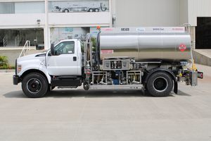 Self-propelled refueler - PROFLO INDUSTRIES - for airport