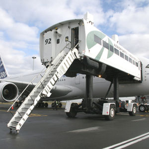 Airport ambulift - All the aeronautical manufacturers