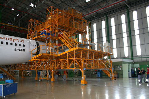 Aircraft nose dock - CHIARLONE OFFICINE SRL - tail / movable / adjustable