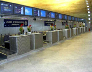 Check-in counter - FEMA AIRPORT - boarding / for airport