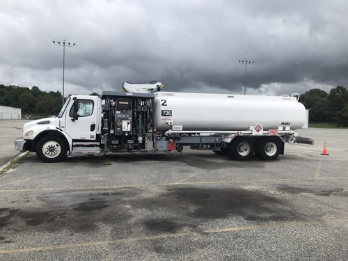 Self-propelled refueler - 2005 - PROFLO INDUSTRIES - for airport