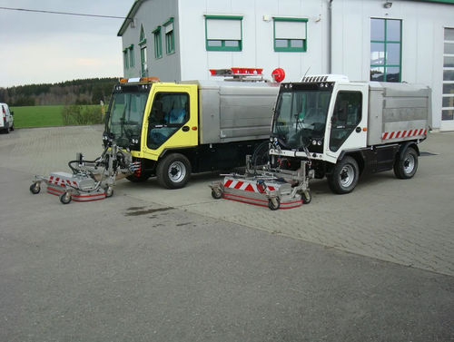 Airport runway cleaning machine - OSC 5000 - SMETS TECHNOLOGY GMBH ...