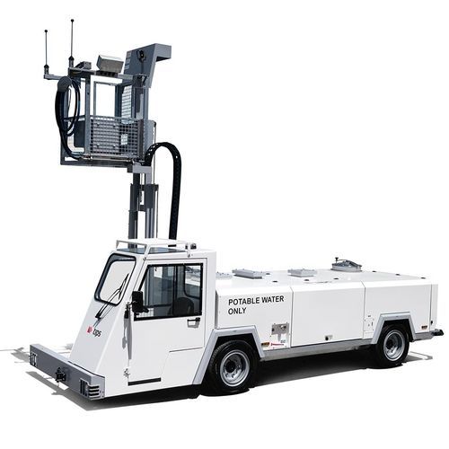 Self-propelled potable water truck - TANK1215Pf - TIPS GSE - with lift ...