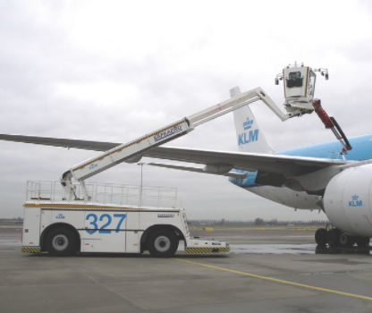 Aircraft deicer - 220 series - TEXTRON GSE - spreader / truck-mounted