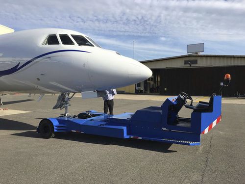 Towing tractor - FLT 400 e-drive - Flyer-Truck - Ground Handling System ...