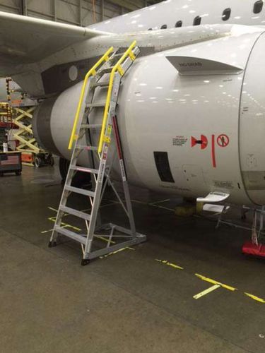 Maintenance stepladder - 9COWLPYLON - LockNClimb, LLC - for airplane