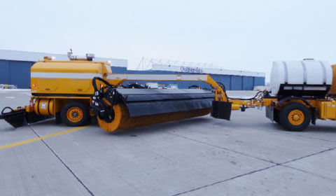 Airport runway sweeper brush - 4600-TTB Tracking - M-B Companies, Inc.