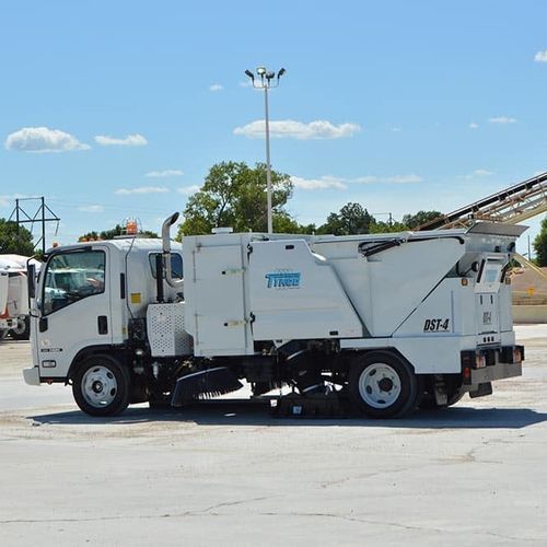Airport runway sweeper - DST-4® - TYMCO, Inc. - ride-on