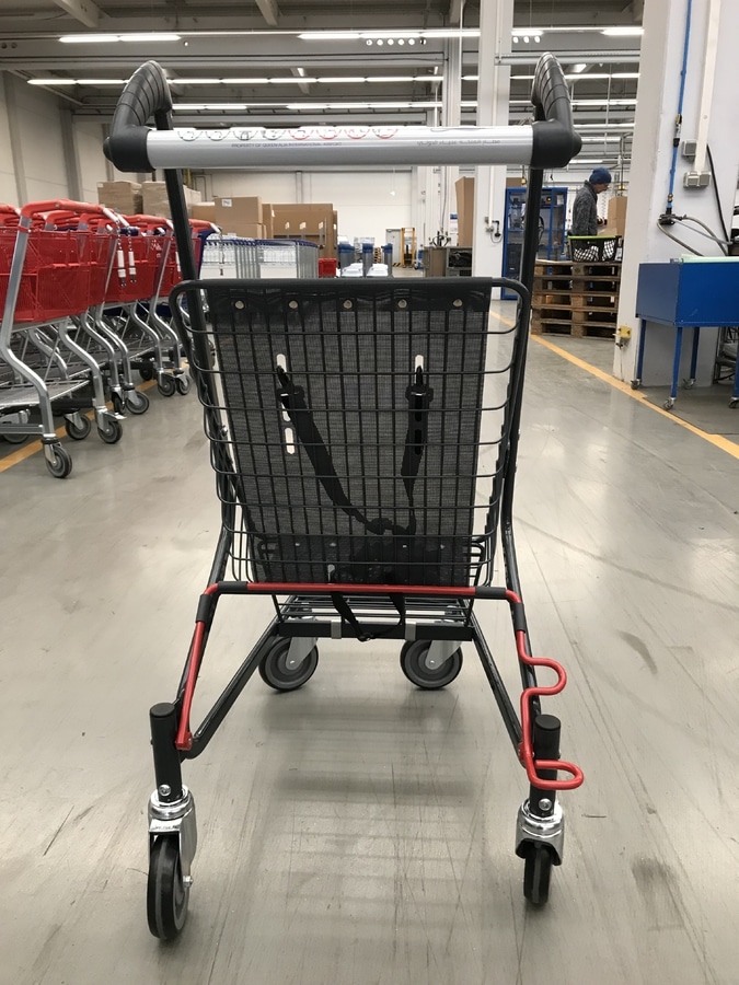 Wanzl Strollers in Amman Airport - 89340 Leipheim, Germany - Wanzl GmbH ...