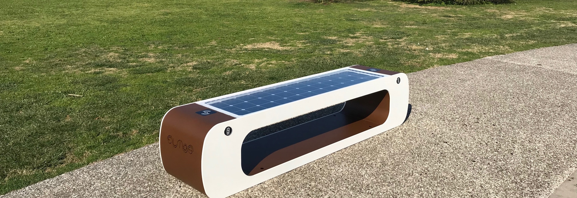 ELIOS solar smart bench - Viale Donato De Leonardis, 24, 70123 Zona ...