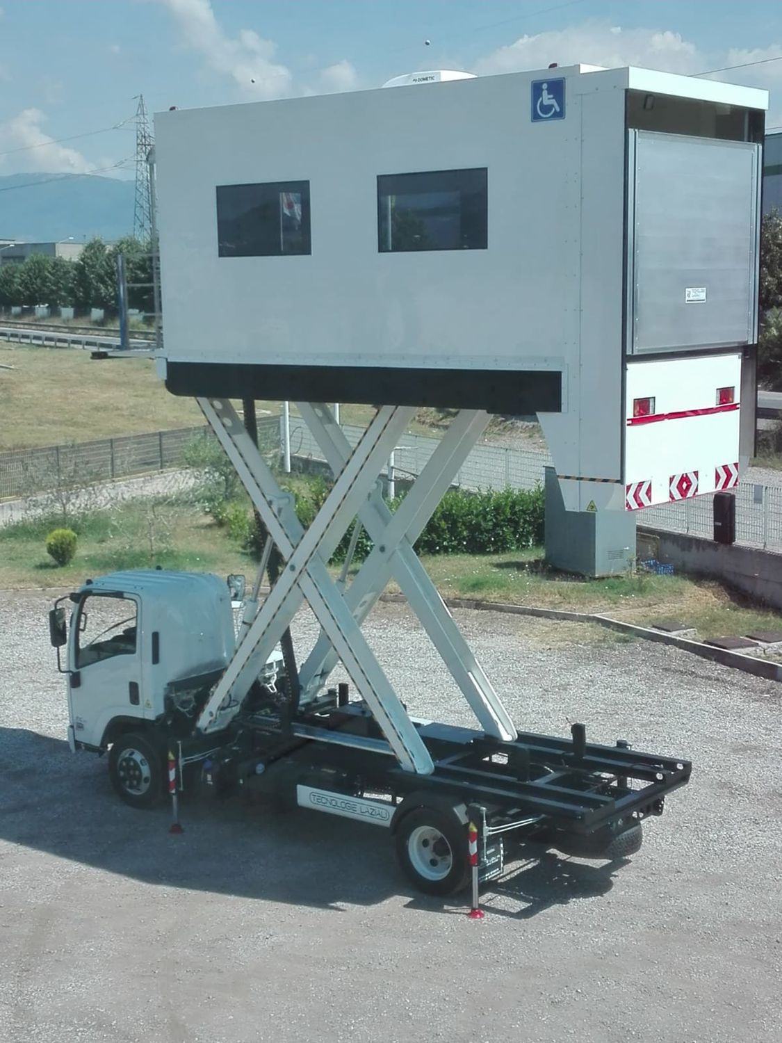 Ambulift semovente - TDA 1645 - TECNOFLY S.r.l - con aria condizionata ...