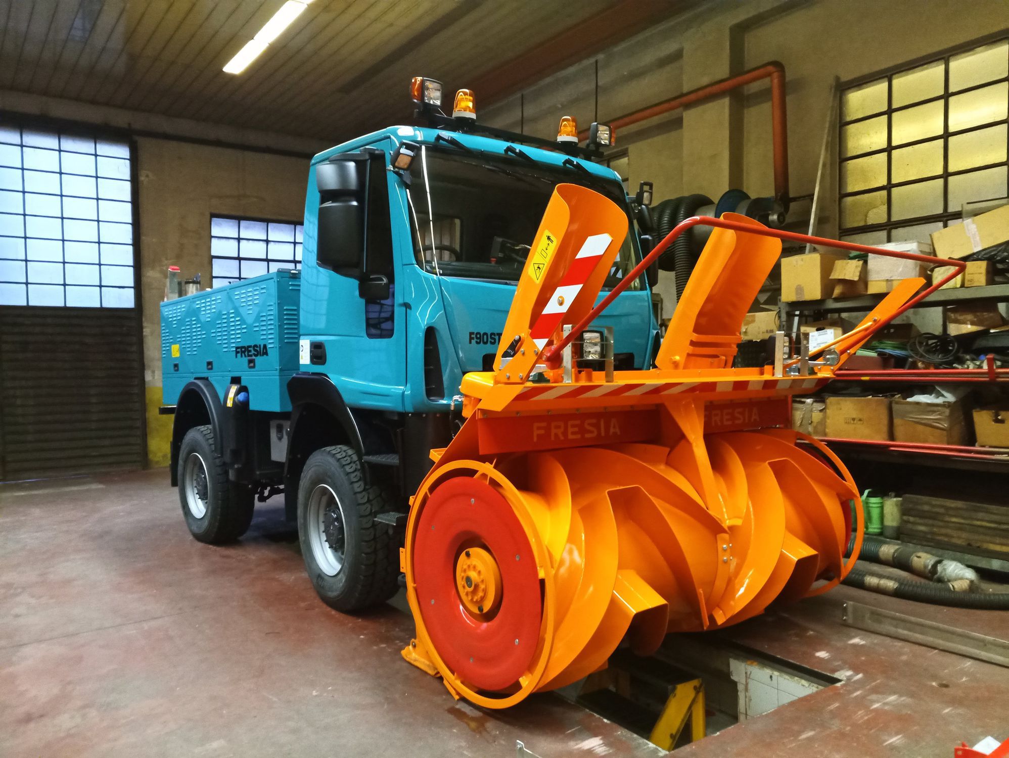 Soprador de neve autopropelido - F90 Single-Stage - FRESIA SPA - para ...