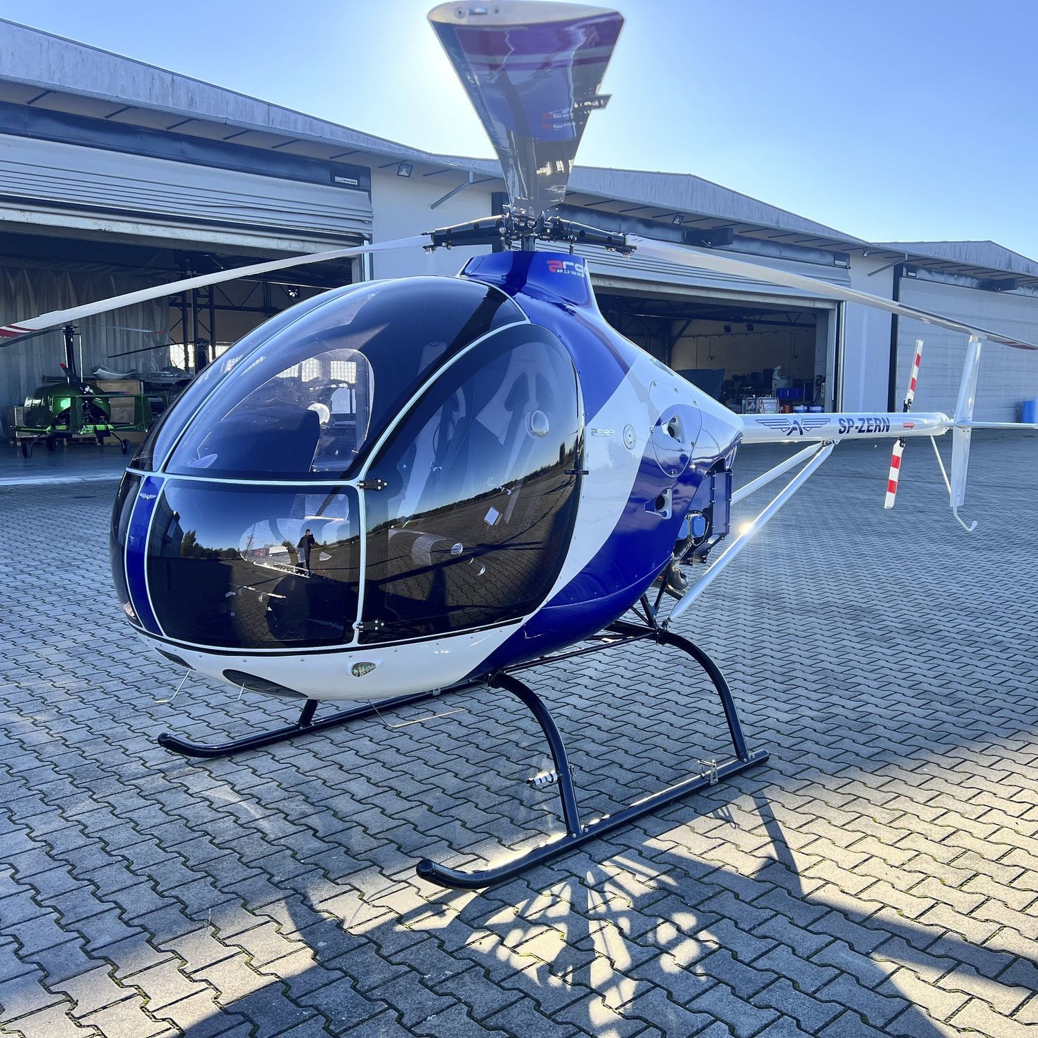 Helicóptero ultraleve de 2 lugares - AH 2.2 - Manufaktura Lotnicza Sp z o.o - utilitário ...