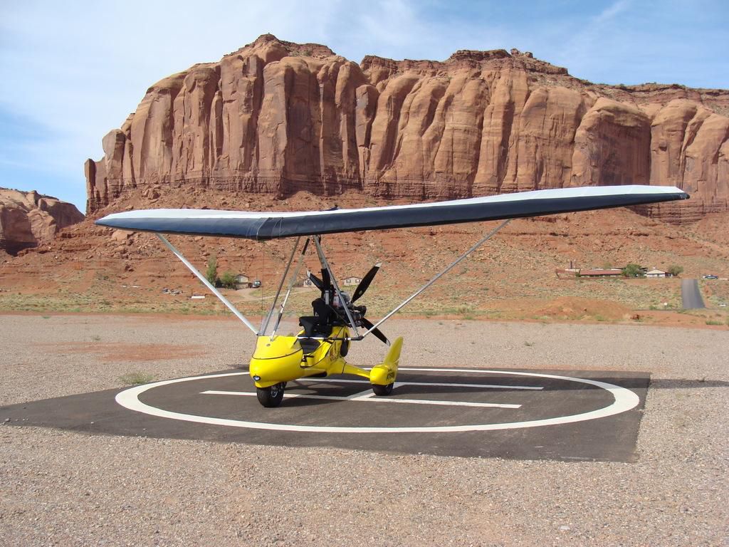 Ultraleve trike de 2 lugares - Monsoon - Apollo Aircrafts - com motor de 4 tempos